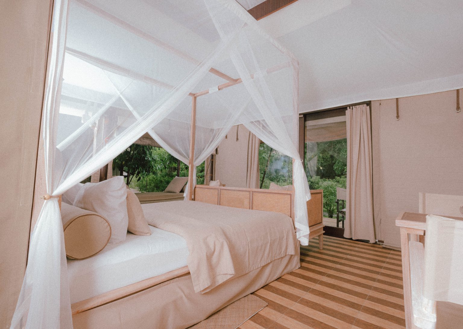 Jawa Jiwa G-land - Surf Camp & Luxury Glamping
